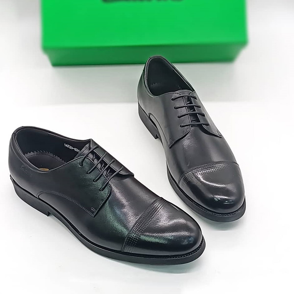 Clarks Men Black Solid Leather Formal Derbys - Sabatu